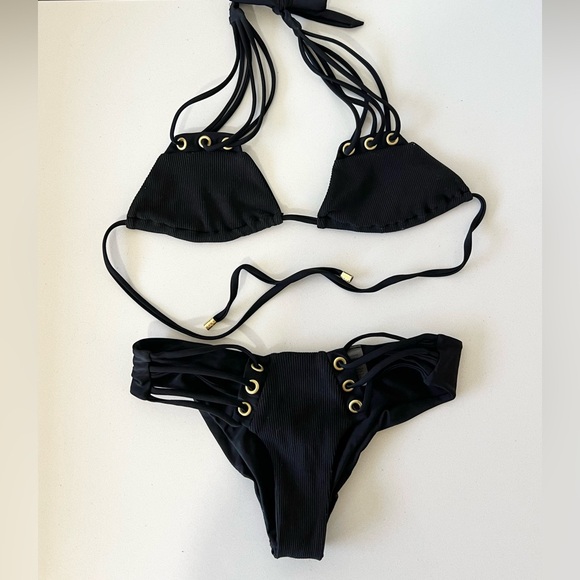 Beach Bunny | Swim | Beach Bunny Triple Strap Bikini Set | Poshmark